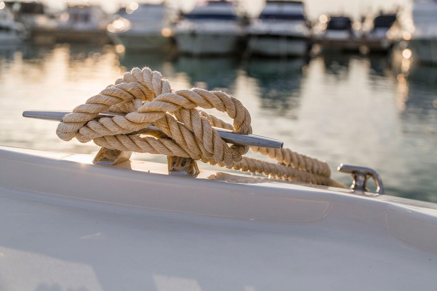 How To Use Mooring Whips To Protect Your Boat | Camping World Blog