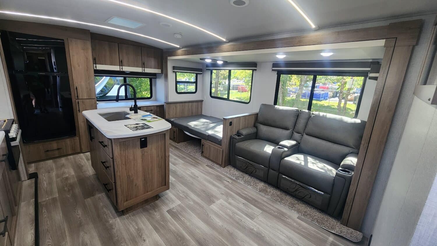 Travel Trailer Floor Plans from 12 Popular RV Brands | Camping World Blog