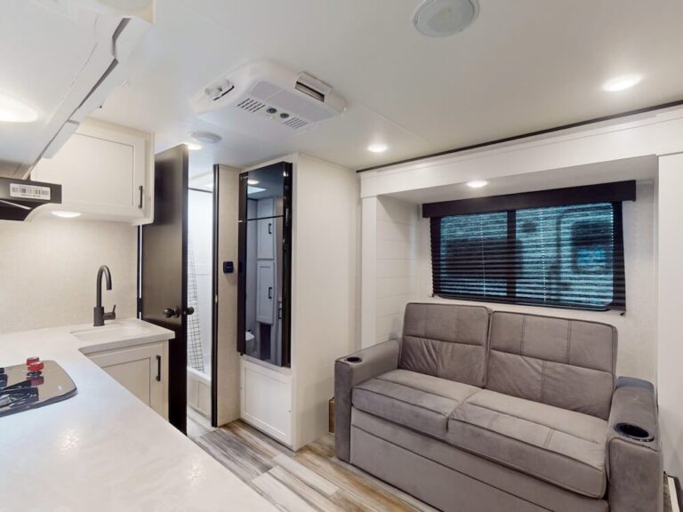 The Best Single Axle Campers of 2025 | Camping World Blog