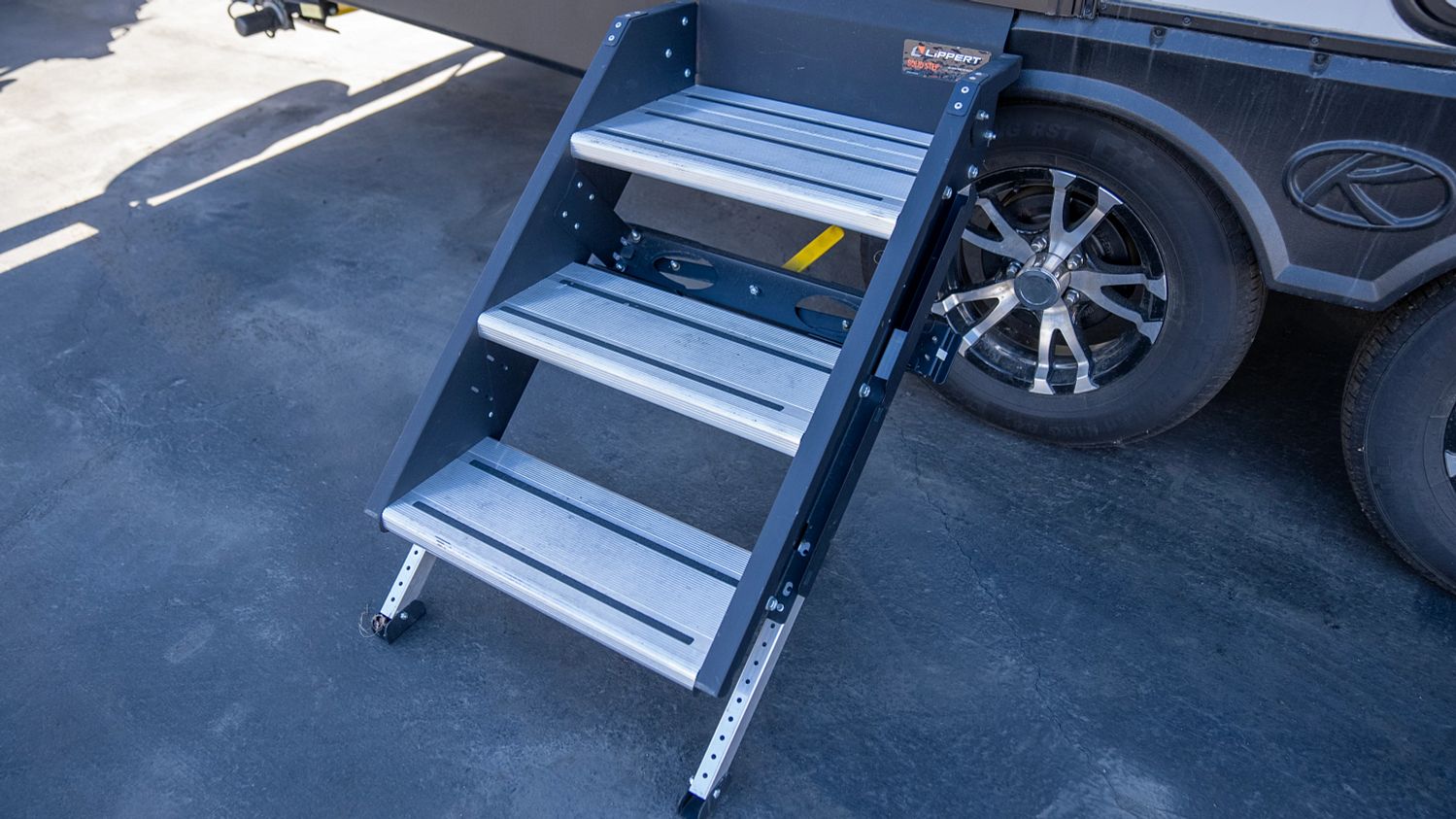 Guide to RV Steps | Camping World Blog