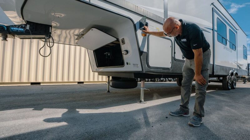 Guide to RV Leveling Systems | Camping World Blog
