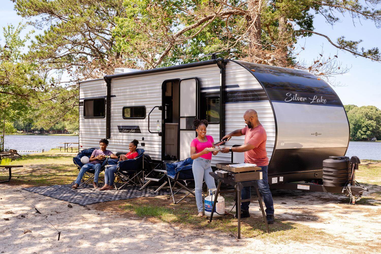 The Best Travel Trailers Under $20000 | Camping World Blog