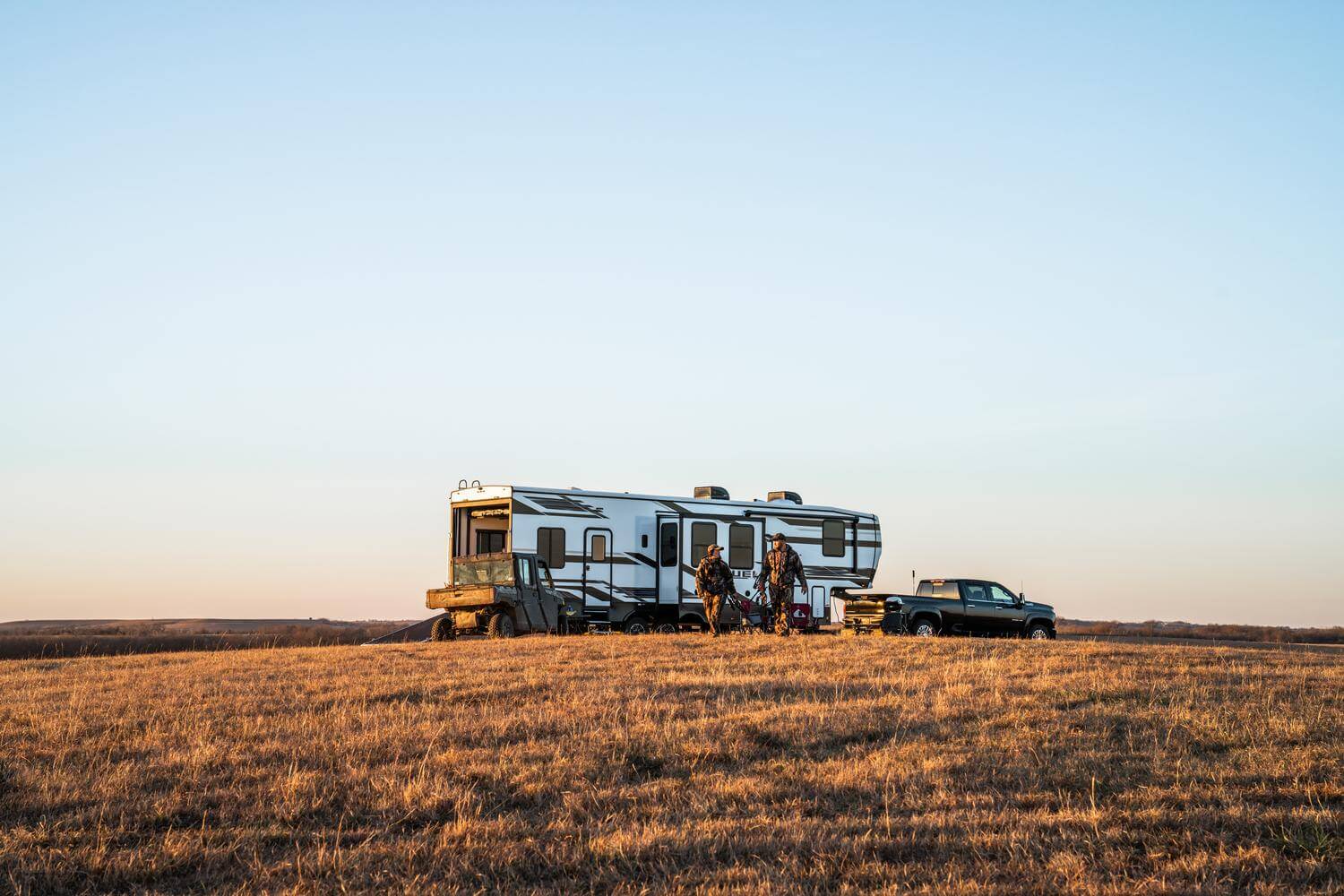 A Guide to RV Boondocking For Beginners | Camping World Blog