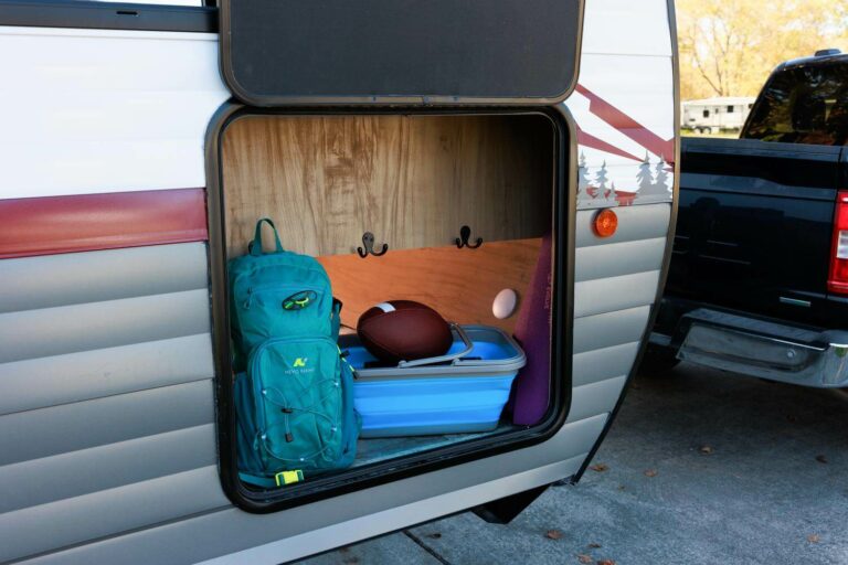 A Guide To Stationary RV Living for Beginners | Camping World Blog