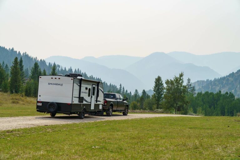 A Guide To Stationary RV Living for Beginners | Camping World Blog
