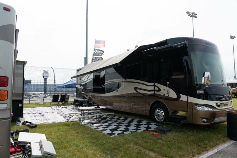 The Different Types of Motorhomes Explained | Camping World Blog