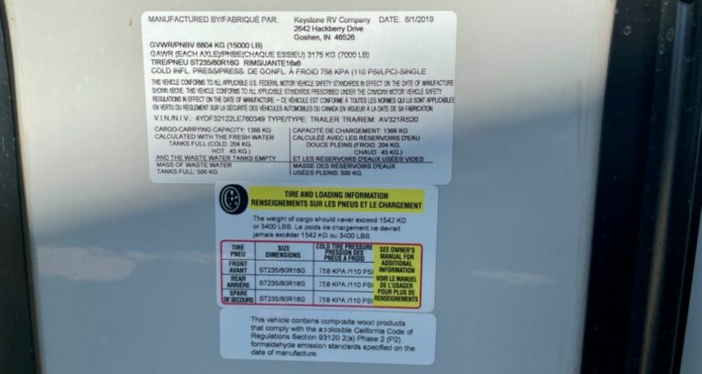 A Fifth Wheel Tow Hitch Buying Guide | Camping World Blog