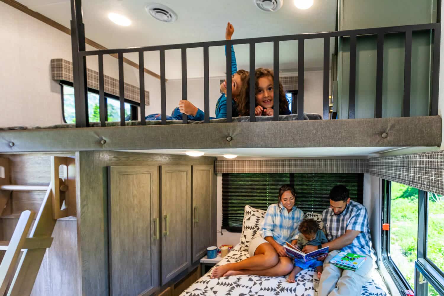 What Is the Best Fifth Wheel Bunkhouse? | Camping World Blog