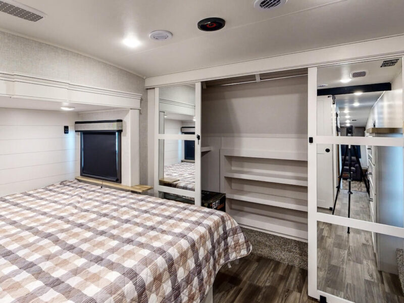 What Is the Best Fifth Wheel Bunkhouse? | Camping World Blog