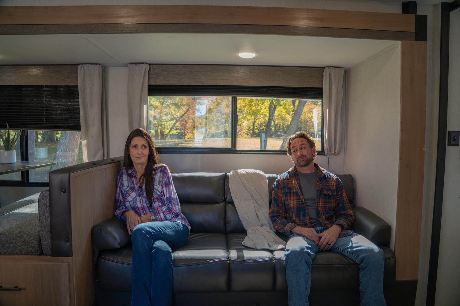 How To Use an RV Cable Hookup | Camping World Blog