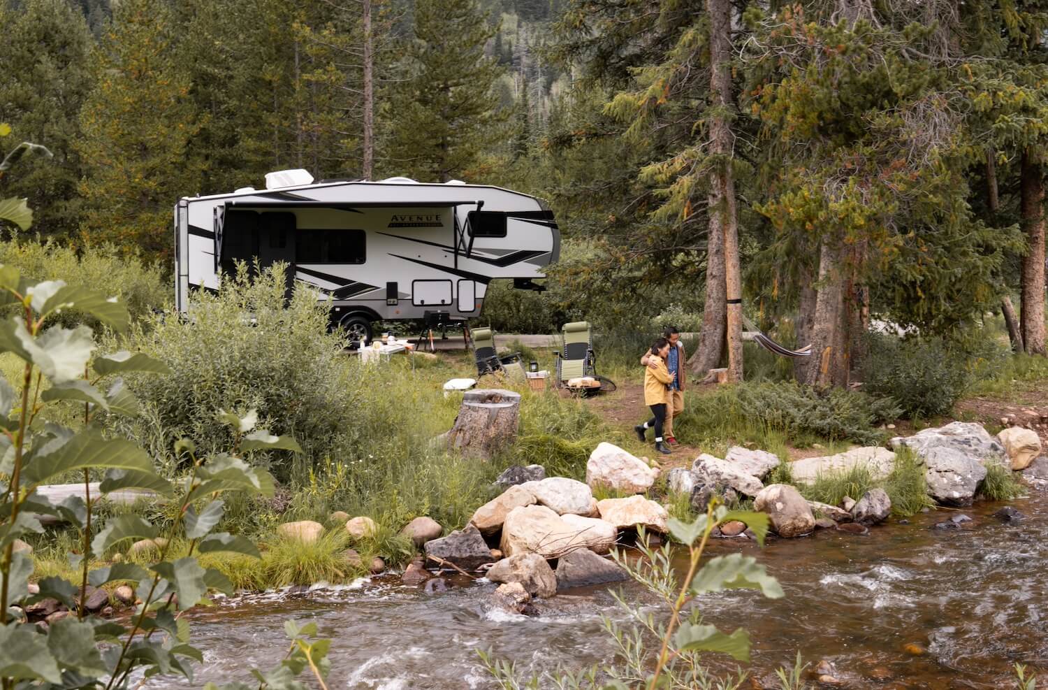 Fifth Wheel Weights & Dimensions You Need to Know | Camping World Blog