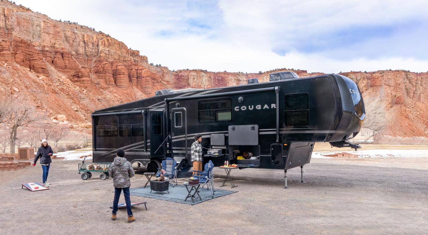 What Is the Best RV For Full-Time Living? | Camping World Blog