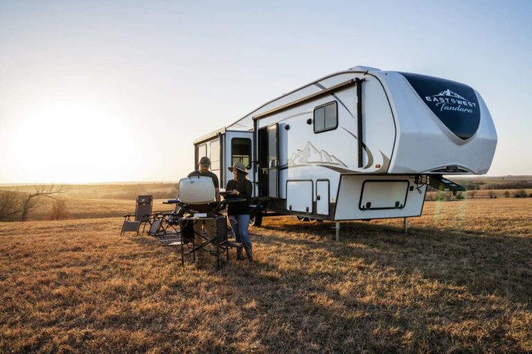 Mid Bunk Fifth Wheels You Can't Miss | Camping World Blog