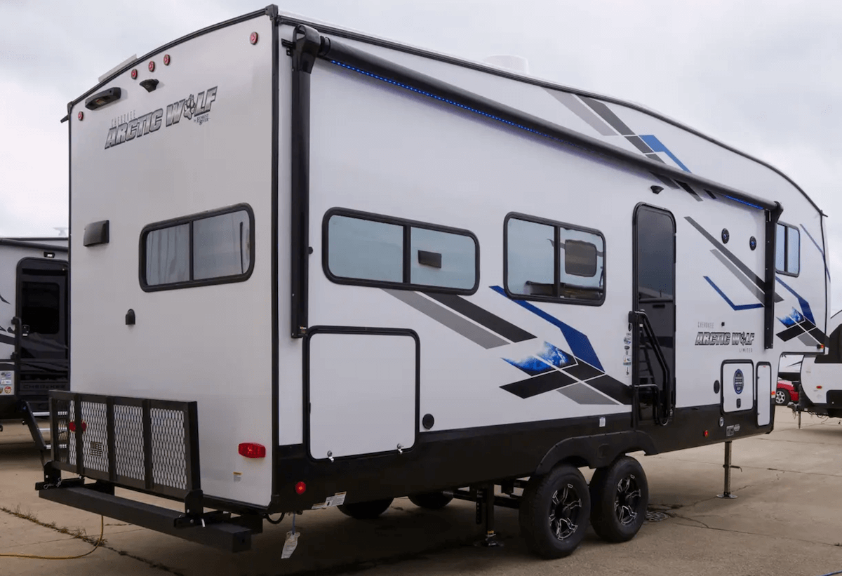 What Is The Best Rear Kitchen Fifth Wheel? | Camping World Blog