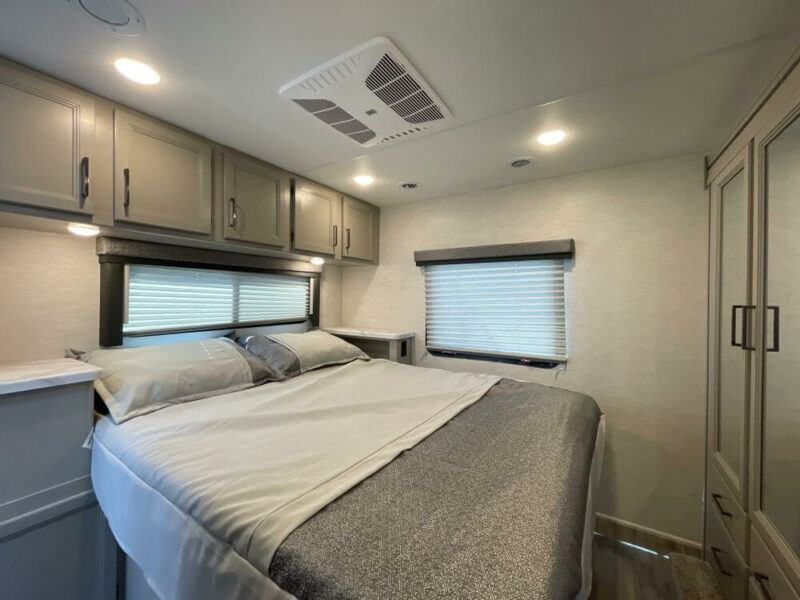 What Is The Best Class C RV with Bunk Beds? | Camping World Blog