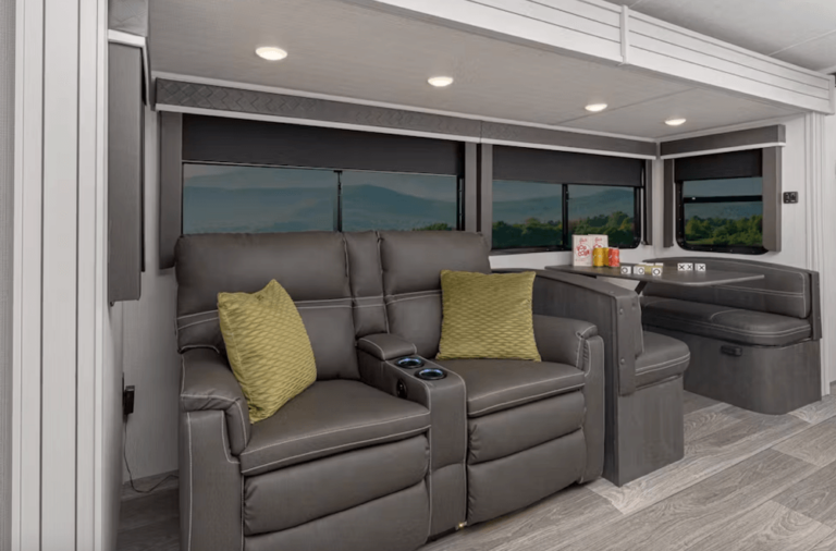 Best Rear Bath Travel Trailer RVs of 2025 | Camping World Blog