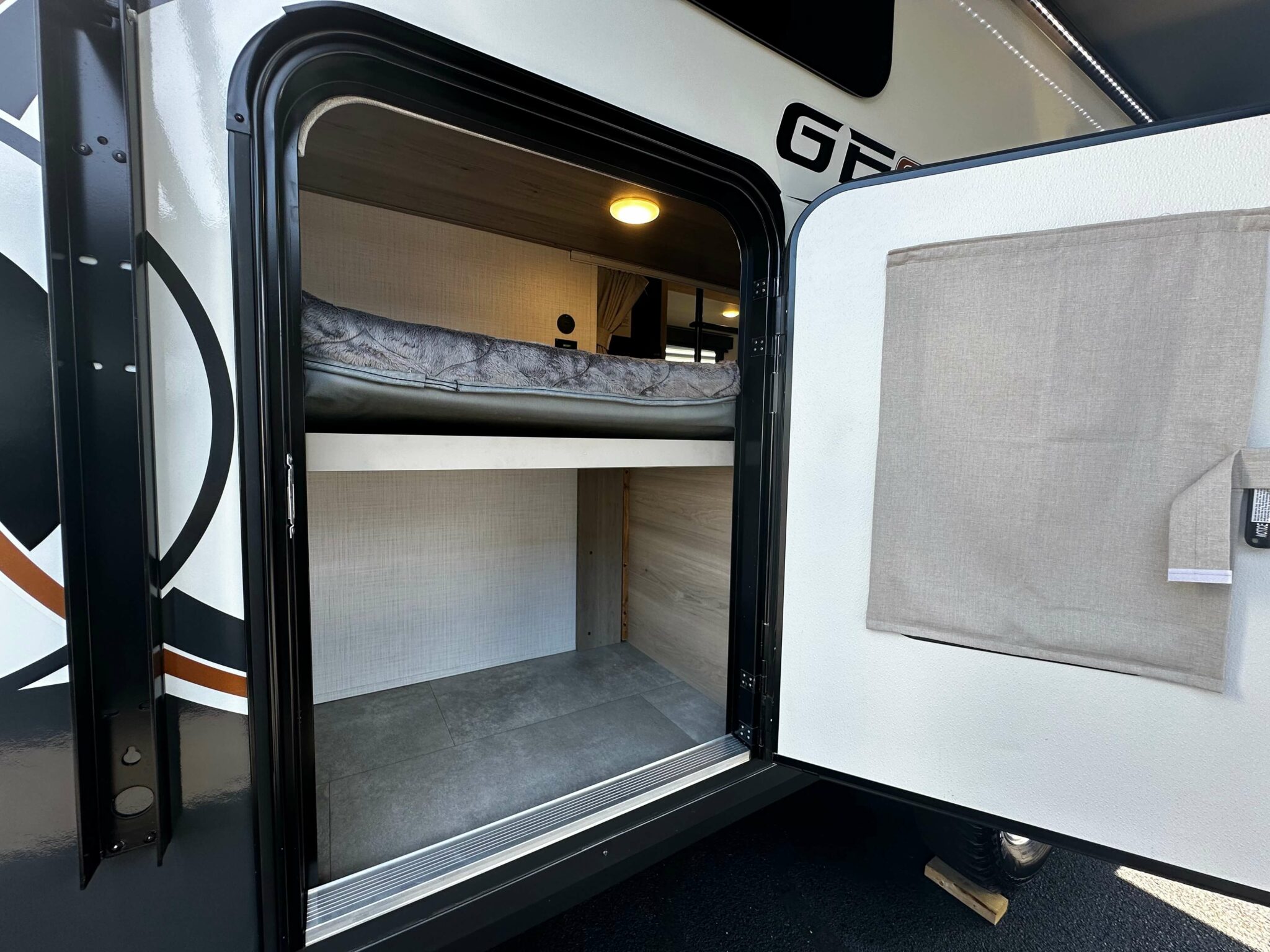 Top 2025 RVs from America’s Largest RV Show | Camping World Blog