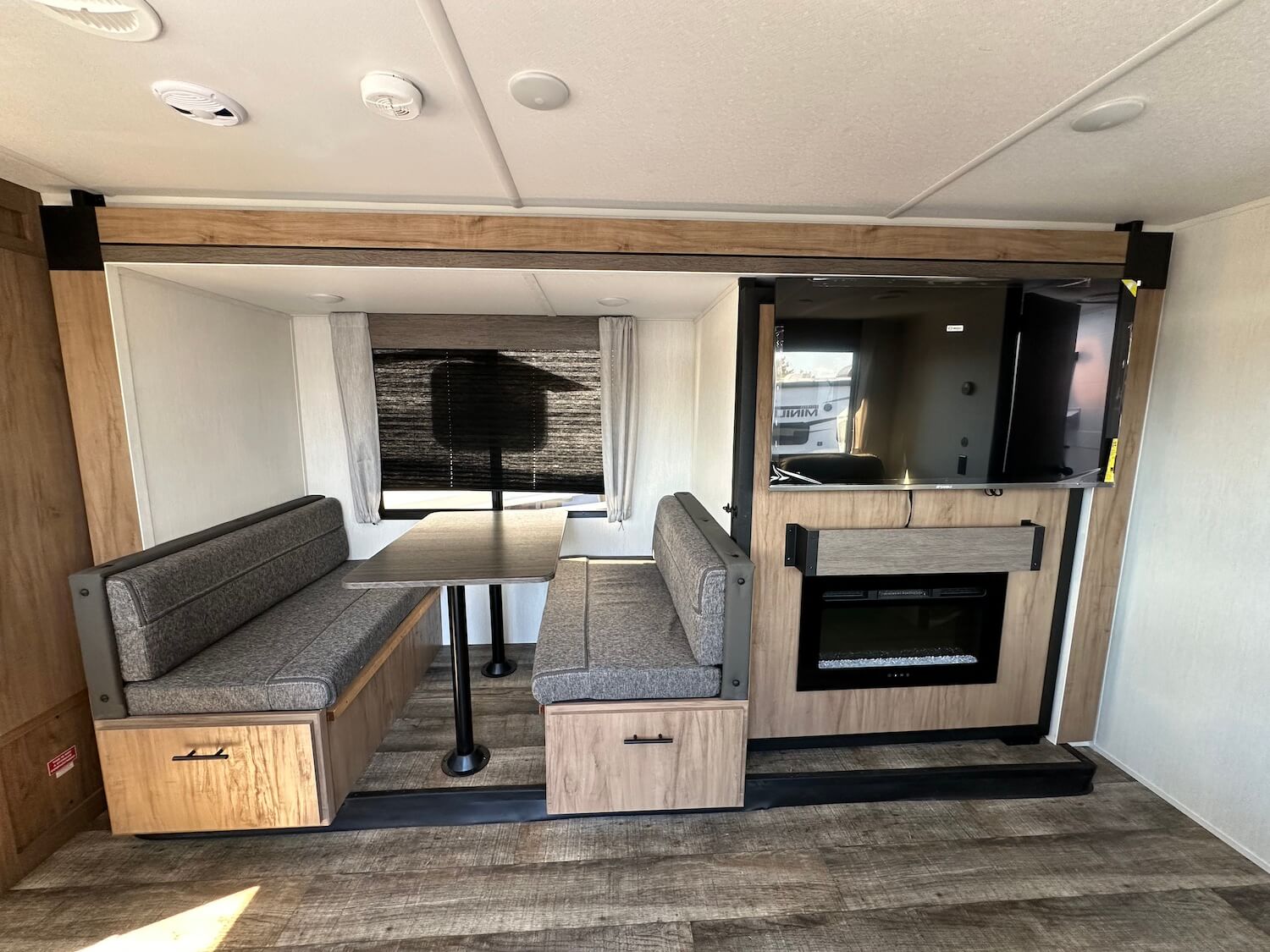 Top 2025 RVs from America’s Largest RV Show | Camping World Blog