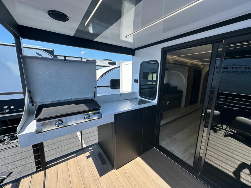 Top 2025 RVs from America’s Largest RV Show | Camping World Blog