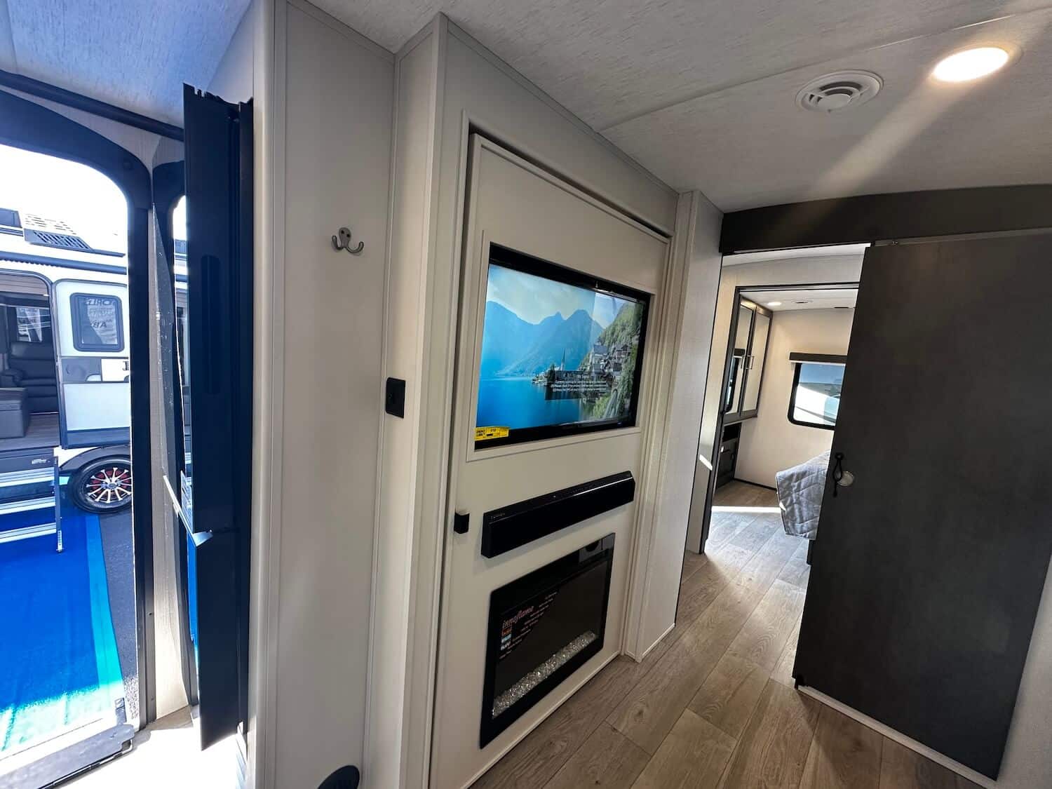 Top 2025 RVs from America’s Largest RV Show | Camping World Blog