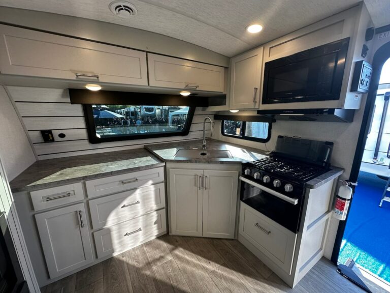 Top 2025 RVs from America’s Largest RV Show | Camping World Blog