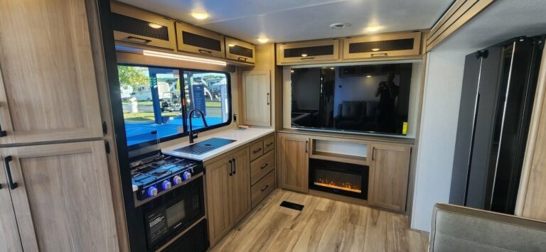 Top 2025 RVs from America’s Largest RV Show | Camping World Blog