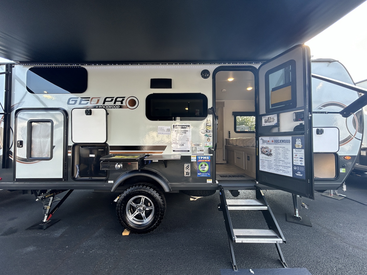 Top 2025 RVs from America’s Largest RV Show | Camping World Blog