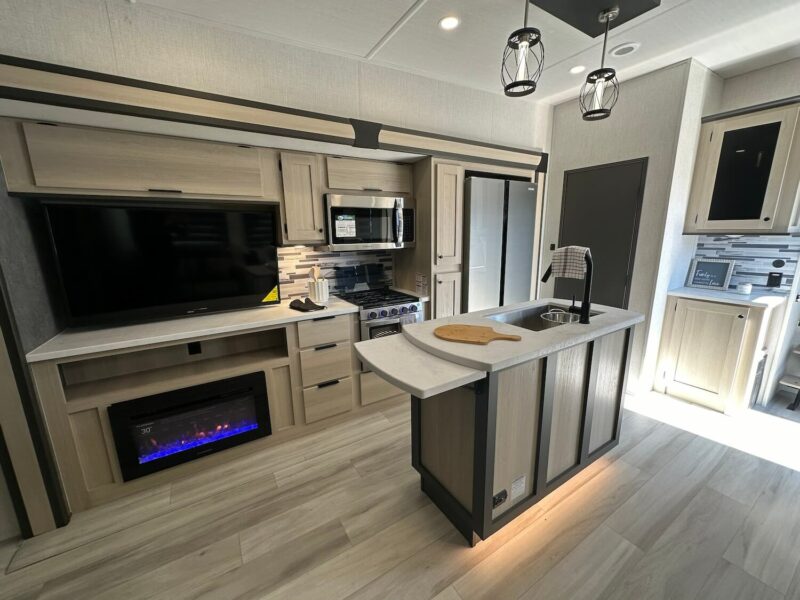 Front Bunkhouse Fifth Wheel RVs for Families | Camping World Blog