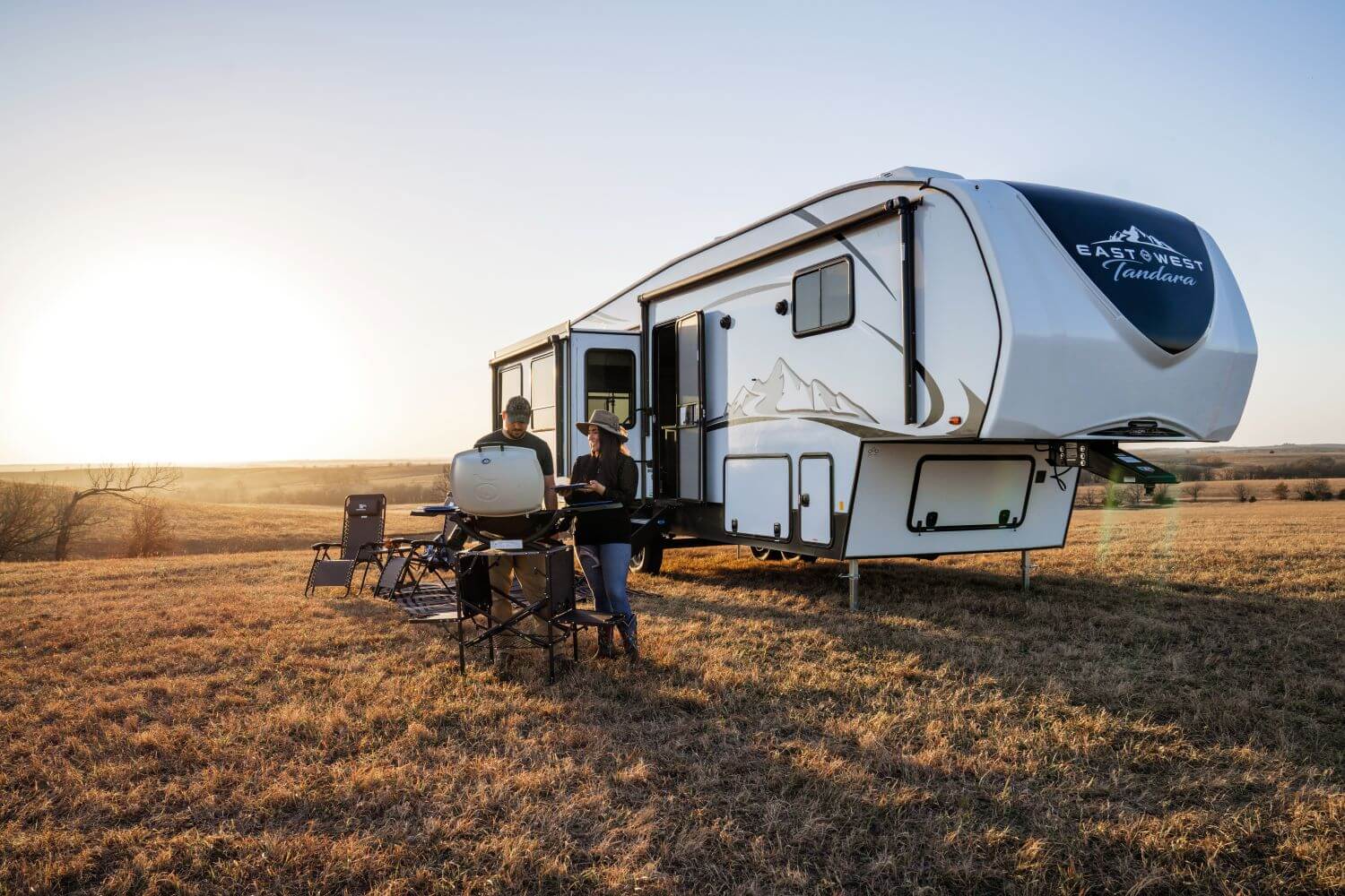 What Are the Best Campers for Couples in 2025? | Camping World Blog