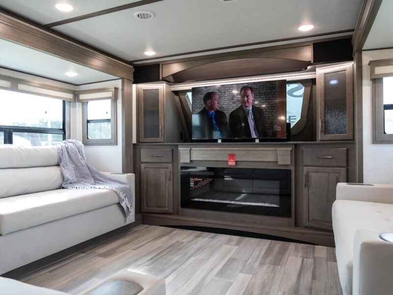 Popular 5th Wheel Floor Plans in 2025 | Camping World Blog