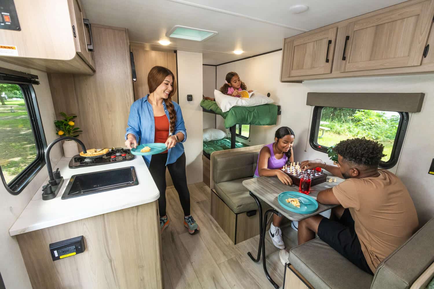 20 Foot Travel Trailer Floor Plans for Couples & Families