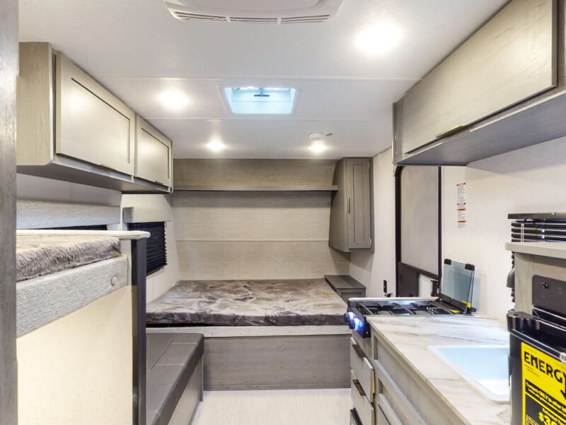 20 Foot Travel Trailer Floor Plans for Couples & Families