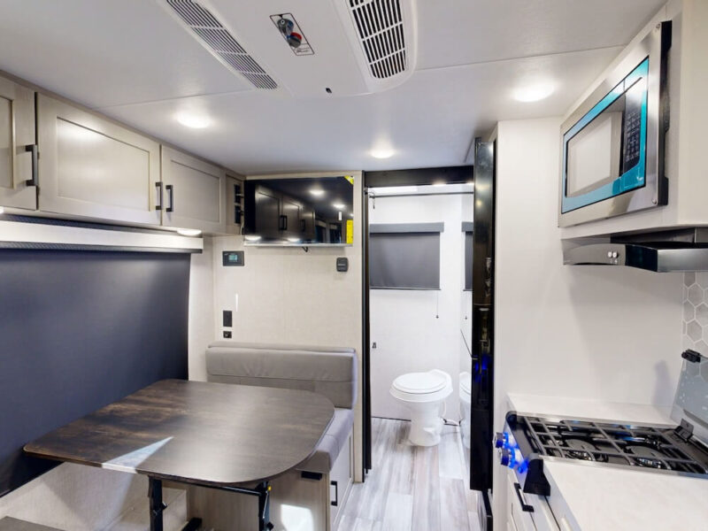 20 Foot Travel Trailer Floor Plans for Couples & Families