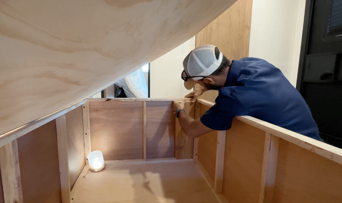 RV Bed Lift Kit Instructions for Easy Installation